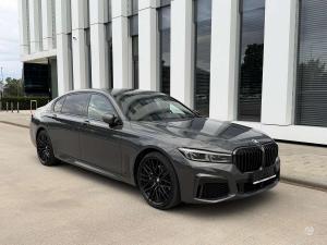 Pelēks BMW 740 2022 Viļņa, ar dzinēja tilpumu 3.00 L un nobraukumu 42 tūkst. km par 49800 €, foto 8 vietnē AUTOMOTO.COM.LV