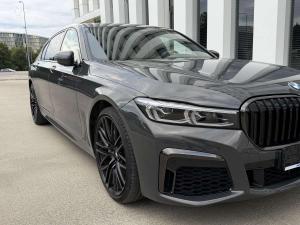 Pelēks BMW 740 2022 Viļņa, ar dzinēja tilpumu 3.00 L un nobraukumu 42 tūkst. km par 49800 €, foto 11 vietnē AUTOMOTO.COM.LV