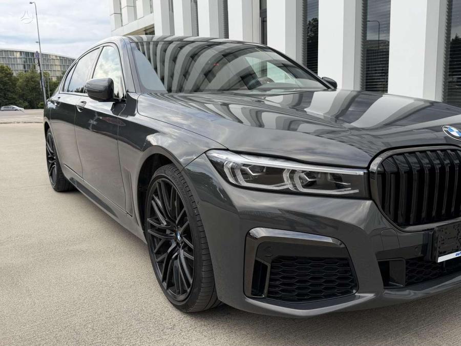 Pelēks BMW 740 2022 Viļņa, ar dzinēja tilpumu 3.00 L un nobraukumu 42 tūkst. km par 49800 €, foto 11 vietnē AUTOMOTO.COM.LV