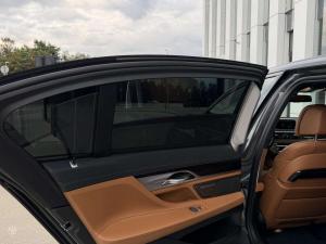 Pelēks BMW 740 2022 Viļņa, ar dzinēja tilpumu 3.00 L un nobraukumu 42 tūkst. km par 49800 €, foto 22 vietnē AUTOMOTO.COM.LV