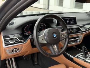 Pelēks BMW 740 2022 Viļņa, ar dzinēja tilpumu 3.00 L un nobraukumu 42 tūkst. km par 49800 €, foto 26 vietnē AUTOMOTO.COM.LV