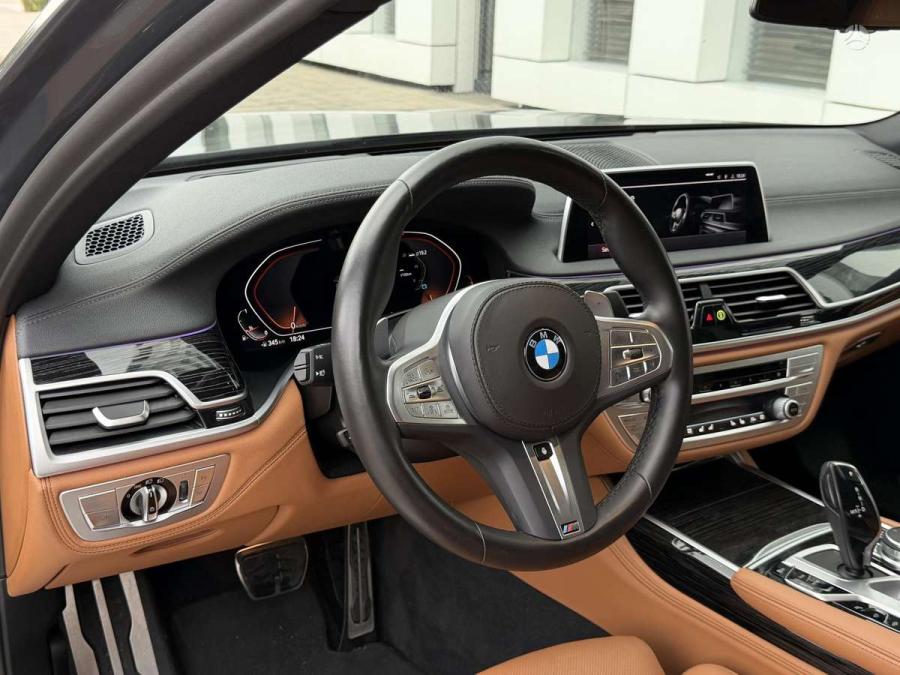 Pelēks BMW 740 2022 Viļņa, ar dzinēja tilpumu 3.00 L un nobraukumu 42 tūkst. km par 49800 €, foto 26 vietnē AUTOMOTO.COM.LV