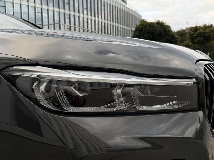 Pelēks BMW 740 2022 Viļņa, ar dzinēja tilpumu 3.00 L un nobraukumu 42 tūkst. km par 49800 €, foto 31 vietnē AUTOMOTO.COM.LV