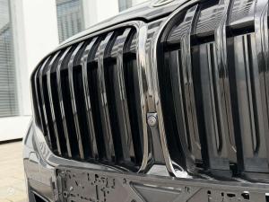 Pelēks BMW 740 2022 Viļņa, ar dzinēja tilpumu 3.00 L un nobraukumu 42 tūkst. km par 49800 €, foto 48 vietnē AUTOMOTO.COM.LV