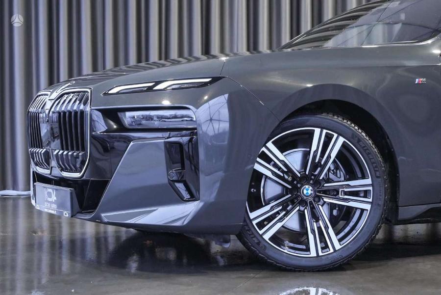 Pelēks BMW 740 2024 Kauņa, ar dzinēja tilpumu 3.00 L un nobraukumu 9 tūkst. km par 88950 €, foto 6 vietnē AUTOMOTO.COM.LV