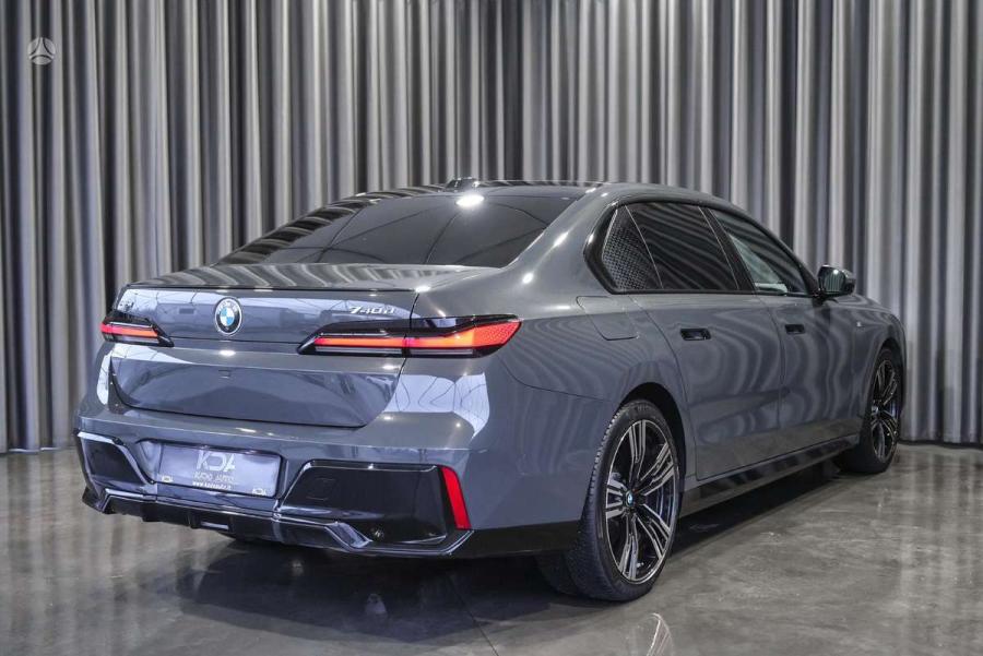 Pelēks BMW 740 2024 Kauņa, ar dzinēja tilpumu 3.00 L un nobraukumu 9 tūkst. km par 88950 €, foto 12 vietnē AUTOMOTO.COM.LV