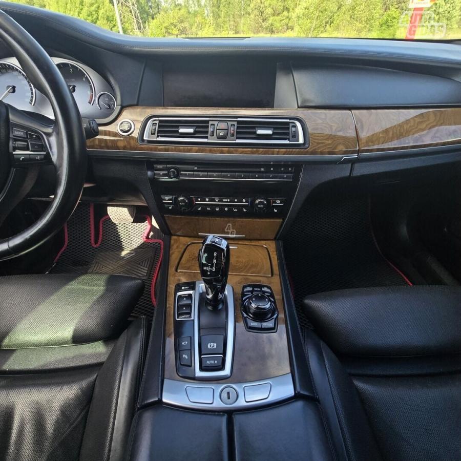 BMW 740 2010 Utena, ar dzinēja tilpumu 3.00 L un nobraukumu 394 tūkst. km par 9500 €, foto 4 vietnē AUTOMOTO.COM.LV