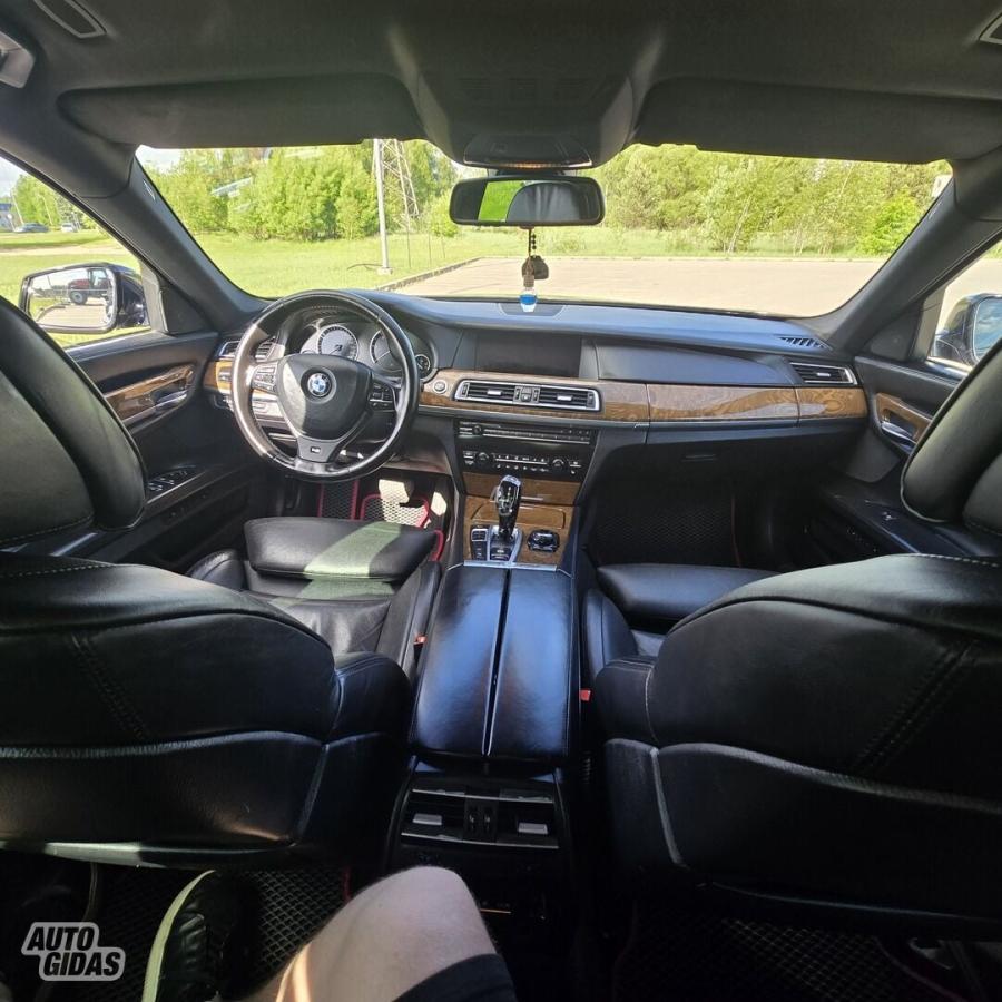BMW 740 2010 Utena, ar dzinēja tilpumu 3.00 L un nobraukumu 394 tūkst. km par 9500 €, foto 7 vietnē AUTOMOTO.COM.LV
