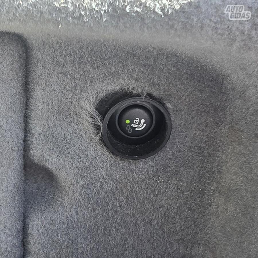 BMW 740 2010 Utena, ar dzinēja tilpumu 3.00 L un nobraukumu 394 tūkst. km par 9500 €, foto 13 vietnē AUTOMOTO.COM.LV