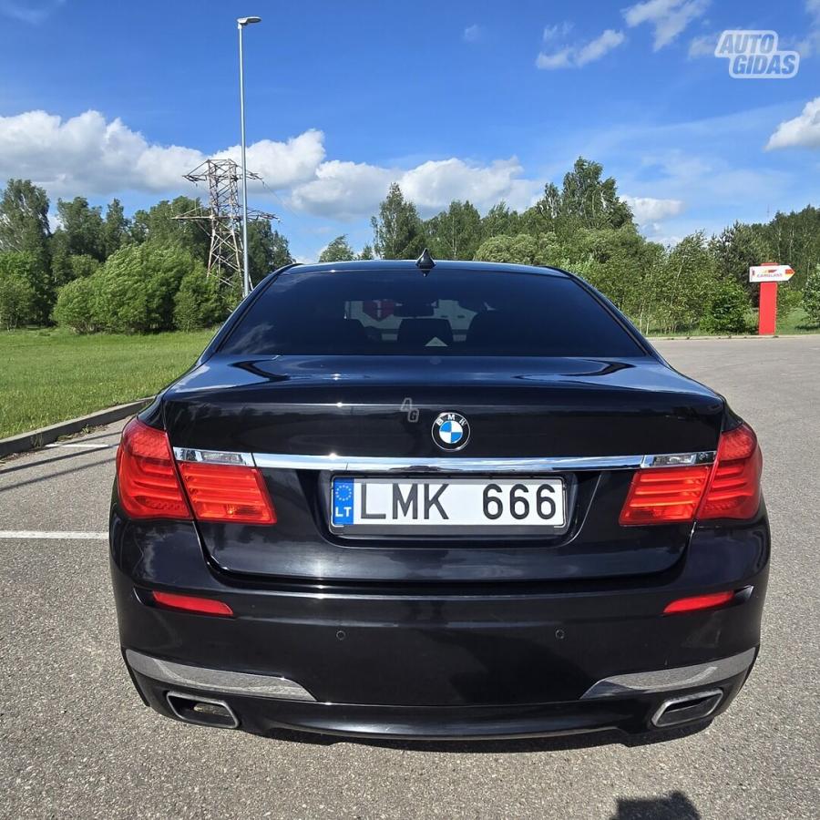 BMW 740 2010 Utena, ar dzinēja tilpumu 3.00 L un nobraukumu 394 tūkst. km par 9500 €, foto 21 vietnē AUTOMOTO.COM.LV