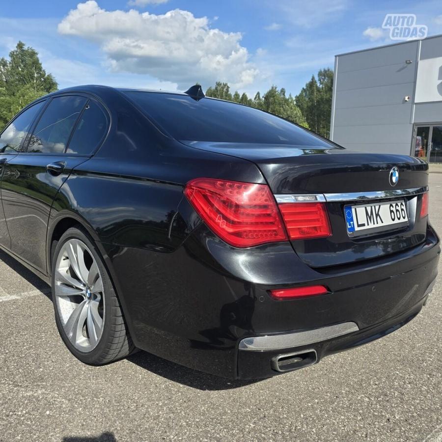 BMW 740 2010 Utena, ar dzinēja tilpumu 3.00 L un nobraukumu 394 tūkst. km par 9500 €, foto 27 vietnē AUTOMOTO.COM.LV