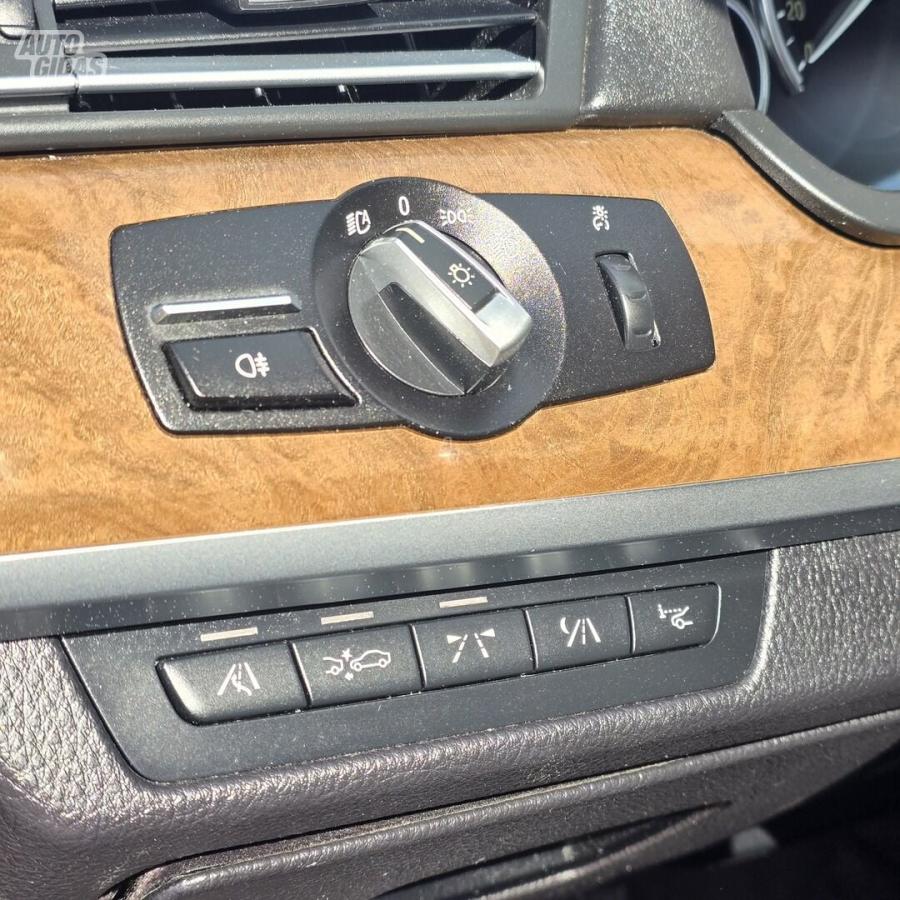 BMW 740 2010 Utena, ar dzinēja tilpumu 3.00 L un nobraukumu 394 tūkst. km par 9500 €, foto 33 vietnē AUTOMOTO.COM.LV