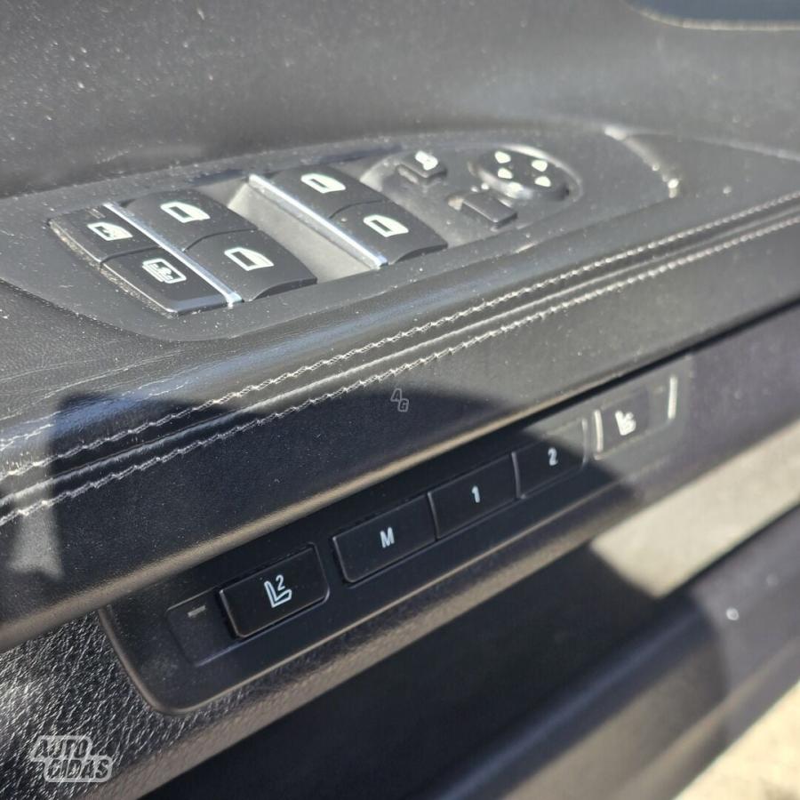 BMW 740 2010 Utena, ar dzinēja tilpumu 3.00 L un nobraukumu 394 tūkst. km par 9500 €, foto 34 vietnē AUTOMOTO.COM.LV