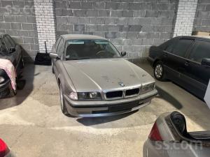 BMW 740 1994 Rīga, ar dzinēja tilpumu 4.00 L un nobraukumu 298 tūkst. km par 6500 €, foto 2 vietnē AUTOMOTO.COM.LV