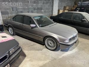 BMW 740 1994 in Riga, with an engine capacity of 4.00 L and mileage of 298 thousand km for 6660 €, photo  on AUTOMOTO.COM.LV