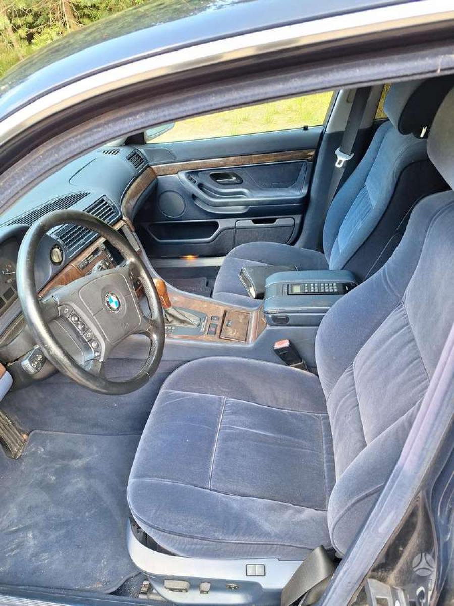 BMW 740 1998 Viļņa, ar dzinēja tilpumu 4.40 L un nobraukumu 331 tūkst. km par 3500 €, foto 8 vietnē AUTOMOTO.COM.LV