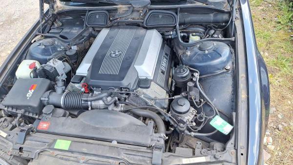 BMW 740 1998 Viļņa, ar dzinēja tilpumu 4.40 L un nobraukumu 331 tūkst. km par 3500 €, foto 8 vietnē AUTOMOTO.COM.LV