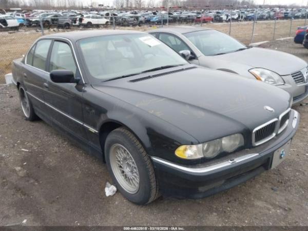 BMW 740 2001 in Klaipeda, with an engine capacity of 0.00 L and mileage of 0 thousand km for 2424 €, photo 1 on AUTOMOTO.COM.LV