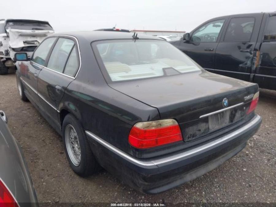 BMW 740 2001 in Klaipeda, with an engine capacity of 0.00 L and mileage of 0 thousand km for 2424 €, photo 3 on AUTOMOTO.COM.LV