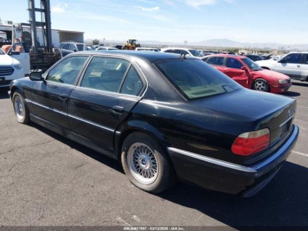 BMW 740 2001 in Klaipeda, with an engine capacity of 0.00 L and mileage of 0 thousand km for 2000 €, photo 3 on AUTOMOTO.COM.LV