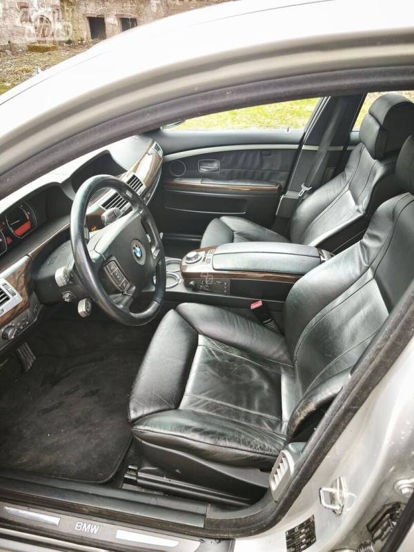 BMW 740 2003 Ignalina, ar dzinēja tilpumu 3.90 L un nobraukumu 275 tūkst. km par 2700 €, foto 7 vietnē AUTOMOTO.COM.LV