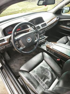 BMW 740 2003 Ignalina, ar dzinēja tilpumu 3.90 L un nobraukumu 286 tūkst. km par 2600 €, foto 7 vietnē AUTOMOTO.COM.LV
