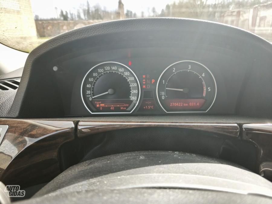 BMW 740 2003 Ignalina, ar dzinēja tilpumu 3.90 L un nobraukumu 286 tūkst. km par 2600 €, foto 8 vietnē AUTOMOTO.COM.LV
