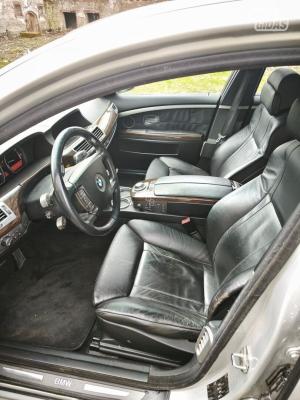 BMW 740 2003 Ignalina, ar dzinēja tilpumu 3.90 L un nobraukumu 286 tūkst. km par 2600 €, foto 10 vietnē AUTOMOTO.COM.LV