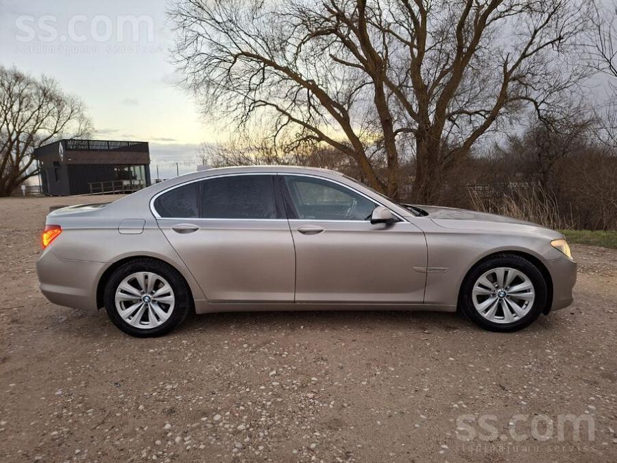 BMW 740 2009 Liepāja, ar dzinēja tilpumu 3.00 L un nobraukumu 204 tūkst. km par 8600 €, foto 3 vietnē AUTOMOTO.COM.LV