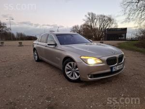 BMW 740 2009 Liepāja, ar dzinēja tilpumu 3.00 L un nobraukumu 204 tūkst. km par 8600 €, foto 4 vietnē AUTOMOTO.COM.LV