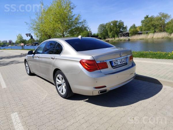 BMW 740 2009 in Liepaja, with an engine capacity of 3.00 L and mileage of 206 thousand km for 6500 €, photo 3 on AUTOMOTO.COM.LV