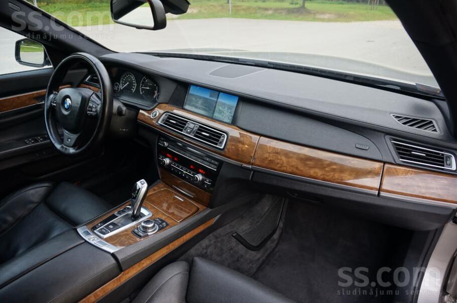 BMW 740 2009 Jūrmala, ar dzinēja tilpumu 3.00 L un nobraukumu 214 tūkst. km par 10995 €, foto 30 vietnē AUTOMOTO.COM.LV