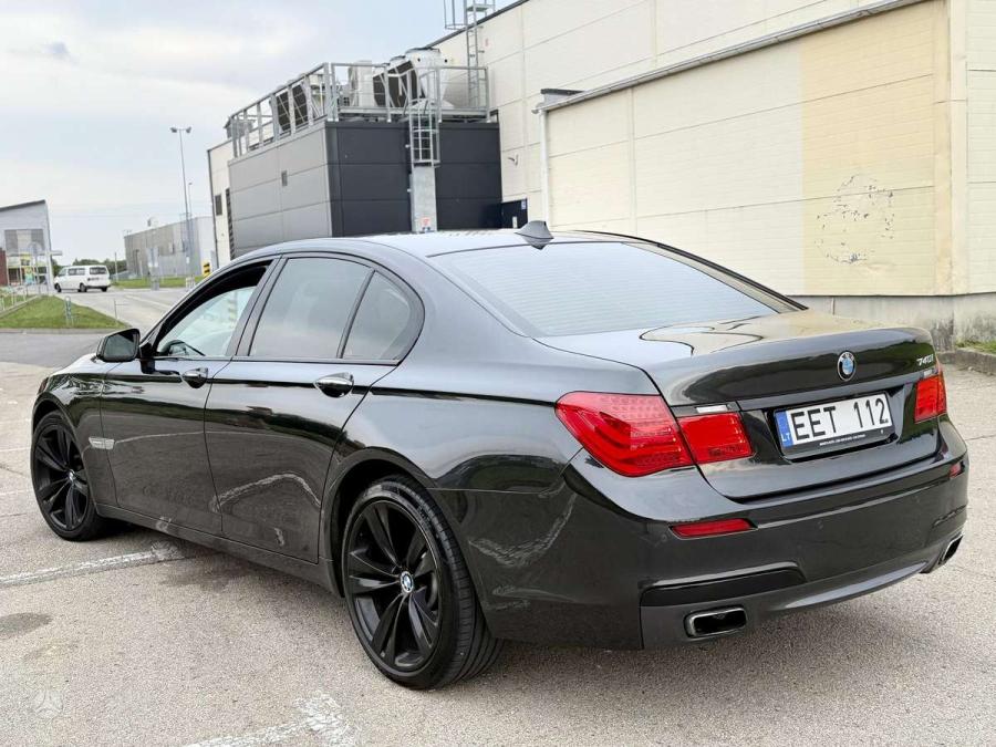 BMW 740 2009 in Radviliskis, with an engine capacity of 3.00 L and mileage of 262 thousand km for 6900 €, photo 6 on AUTOMOTO.COM.LV