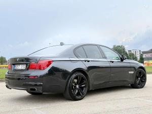 BMW 740 2009 in Radviliskis, with an engine capacity of 3.00 L and mileage of 262 thousand km for 6900 €, photo 12 on AUTOMOTO.COM.LV