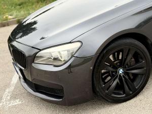 BMW 740 2009 in Radviliskis, with an engine capacity of 3.00 L and mileage of 262 thousand km for 6900 €, photo 15 on AUTOMOTO.COM.LV