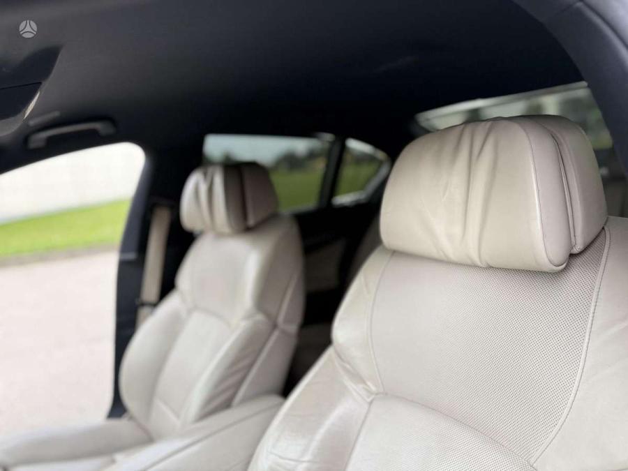 BMW 740 2009 in Radviliskis, with an engine capacity of 3.00 L and mileage of 262 thousand km for 6900 €, photo 28 on AUTOMOTO.COM.LV