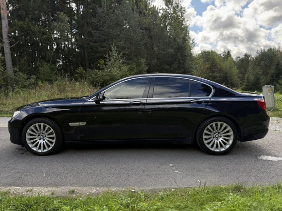 BMW 740 2011 Tallina, ar dzinēja tilpumu 3.00 L un nobraukumu 292 tūkst. km par 10999 €, foto 8 vietnē AUTOMOTO.COM.LV