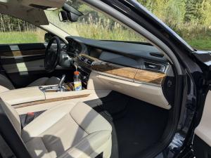 BMW 740 2011 Tallina, ar dzinēja tilpumu 3.00 L un nobraukumu 292 tūkst. km par 10999 €, foto 28 vietnē AUTOMOTO.COM.LV