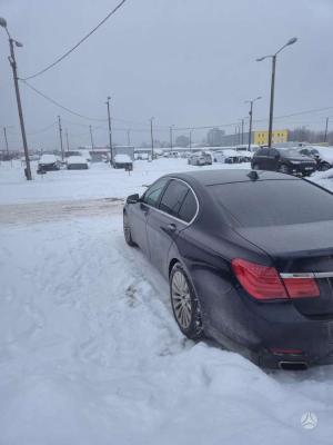 BMW 740 2012 in Kaunas, with an engine capacity of 2.99 L and mileage of 322 thousand km for 7000 €, photo  on AUTOMOTO.COM.LV