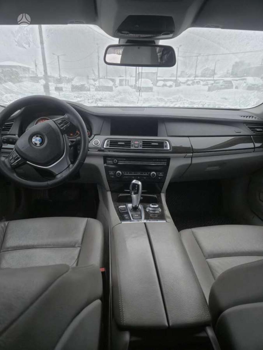 BMW 740 2012 Kauņa, ar dzinēja tilpumu 2.99 L un nobraukumu 322 tūkst. km par 7000 €, foto 4 vietnē AUTOMOTO.COM.LV