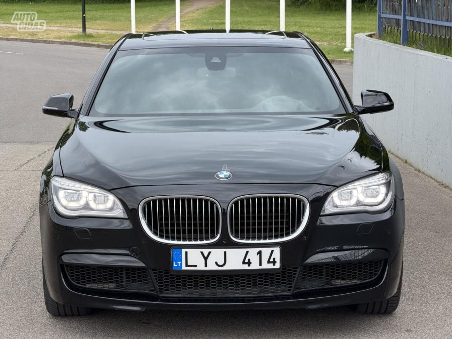 BMW 740 2015 in Vilnius, with an engine capacity of 3.00 L and mileage of 167 thousand km for 15000 €, photo 10 on AUTOMOTO.COM.LV