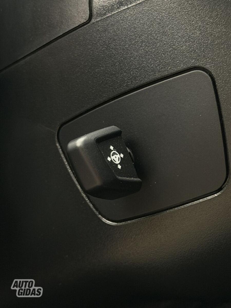 BMW 740 2015 in Vilnius, with an engine capacity of 3.00 L and mileage of 167 thousand km for 15000 €, photo 28 on AUTOMOTO.COM.LV