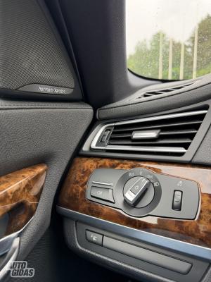 BMW 740 2015 in Vilnius, with an engine capacity of 3.00 L and mileage of 167 thousand km for 15000 €, photo 30 on AUTOMOTO.COM.LV