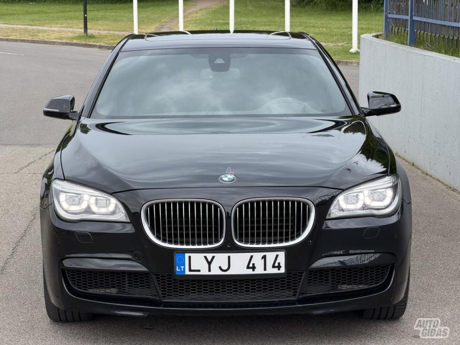 BMW 740 2015 in Vilnius, with an engine capacity of 3.00 L and mileage of 167 thousand km for 15000 €, photo 10 on AUTOMOTO.COM.LV