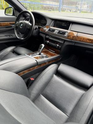 BMW 740 2015 in Vilnius, with an engine capacity of 3.00 L and mileage of 167 thousand km for 15000 €, photo 13 on AUTOMOTO.COM.LV