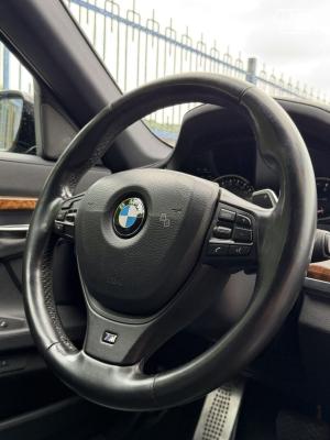 BMW 740 2015 in Vilnius, with an engine capacity of 3.00 L and mileage of 167 thousand km for 15000 €, photo 14 on AUTOMOTO.COM.LV
