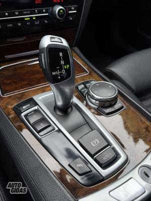 BMW 740 2015 in Vilnius, with an engine capacity of 3.00 L and mileage of 167 thousand km for 15000 €, photo 16 on AUTOMOTO.COM.LV
