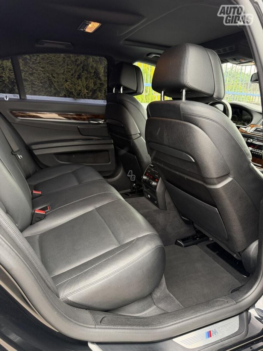 BMW 740 2015 in Vilnius, with an engine capacity of 3.00 L and mileage of 167 thousand km for 15000 €, photo 22 on AUTOMOTO.COM.LV