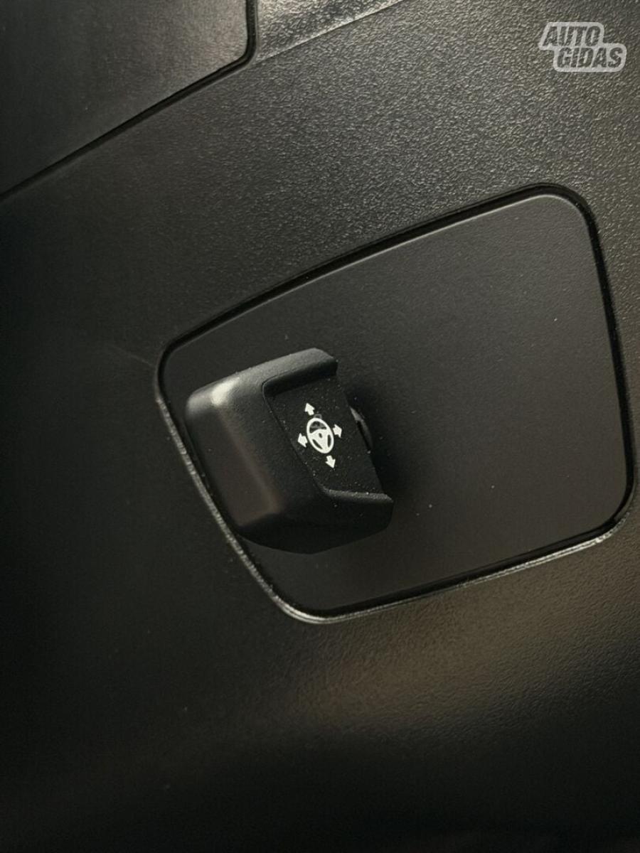 BMW 740 2015 in Vilnius, with an engine capacity of 3.00 L and mileage of 167 thousand km for 15000 €, photo 28 on AUTOMOTO.COM.LV