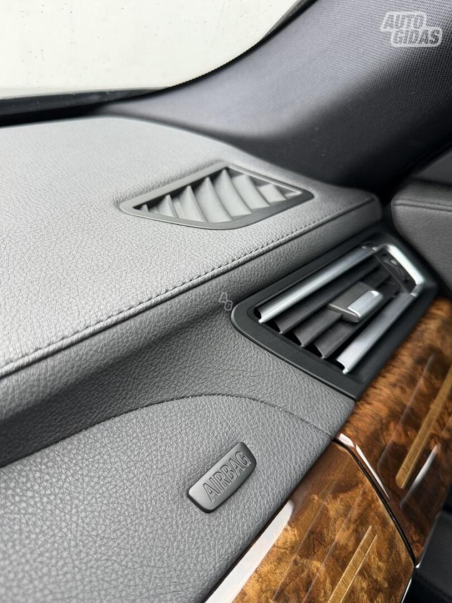 BMW 740 2015 in Vilnius, with an engine capacity of 3.00 L and mileage of 167 thousand km for 15000 €, photo 36 on AUTOMOTO.COM.LV